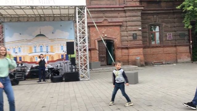 Прогулка по центру Красноярска, летний стрит стайл 2022