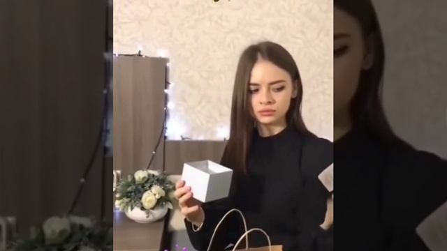 Отомстил за всех мужиков ?