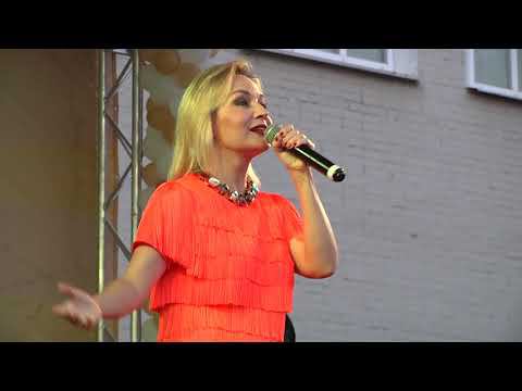 Не сойдутся Москва с Невой  (Татьяна Буланова в Луге).  День города. 2018.