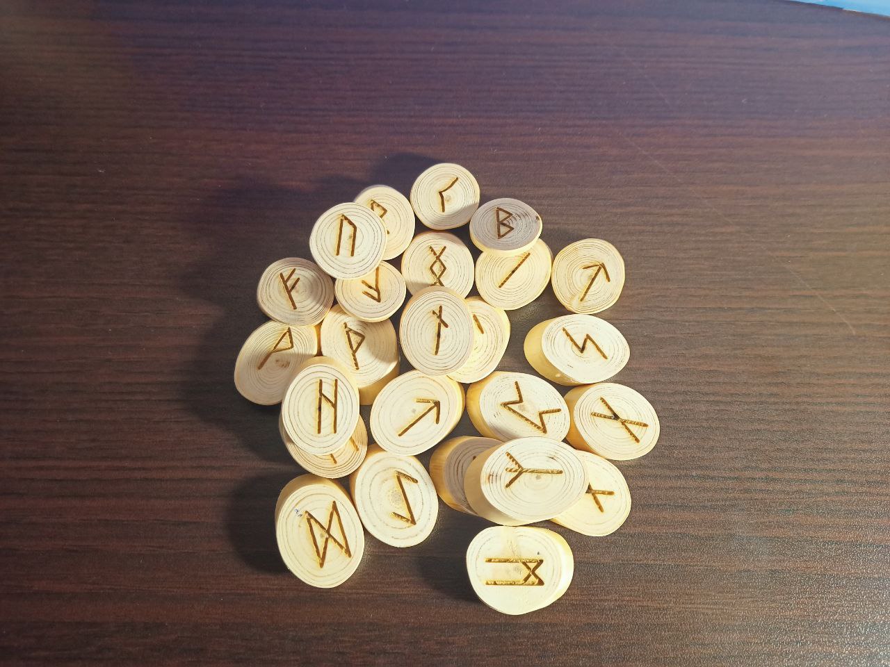 Гравировка Руны Лазером