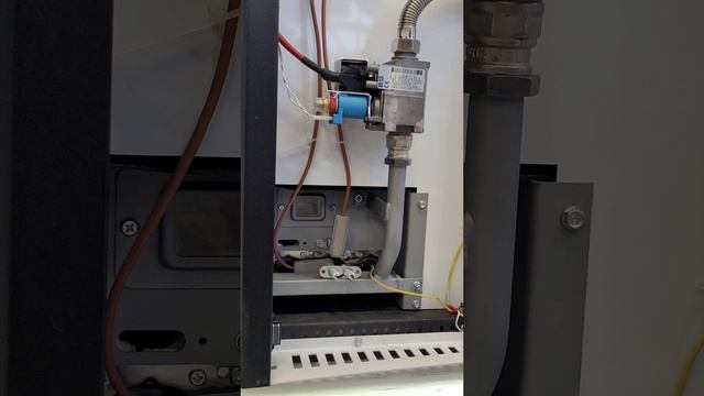 Работа электродов розжига на котлах серии Omega E