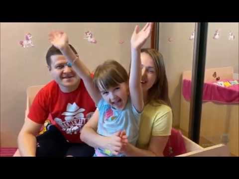 Монтаж видео поздравлений маме от родных и друзей. Душевно и с юмором.