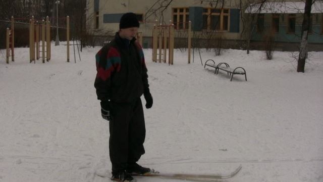 Повороты переступанием на лыжах