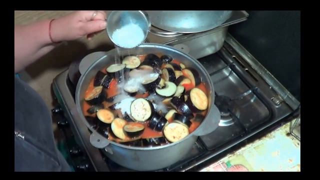 Баклажаны Пряные В Овощной Смеси.  Рецепт Заготовки Из Баклажанов