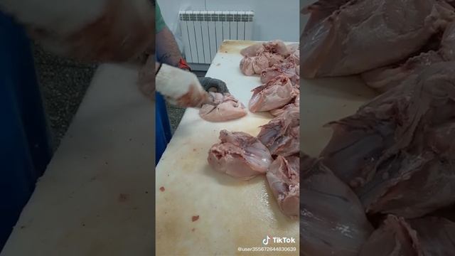 Обвалка куриной грудки