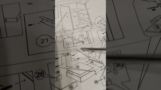 Некачественный компьютерный стол Комфорт 10 ск Венге магия