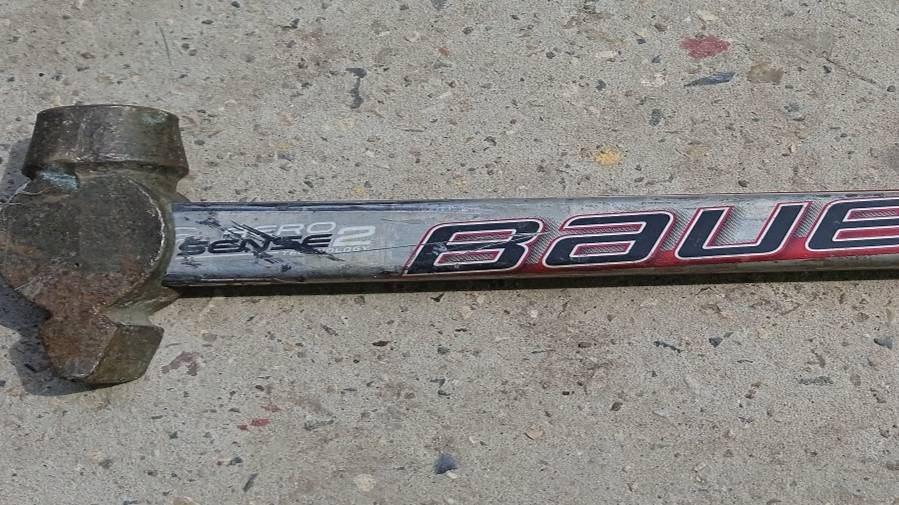 Рукоятка молотка. Новая "жизнь" черенка хоккейной клюшки.