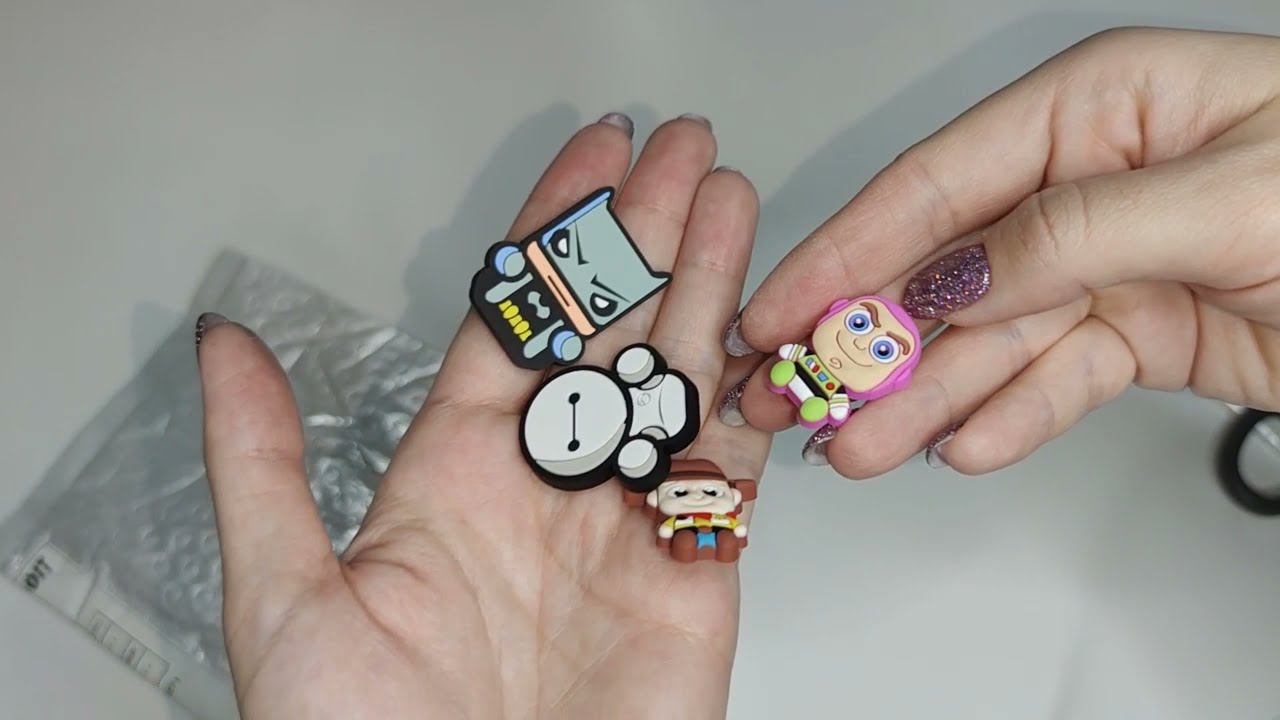 Джибитсы с Али. История игрушек. DC. Беймакс. Crocs