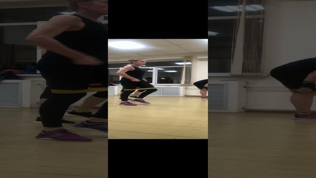 Тренировка с Фитнес резинкой!