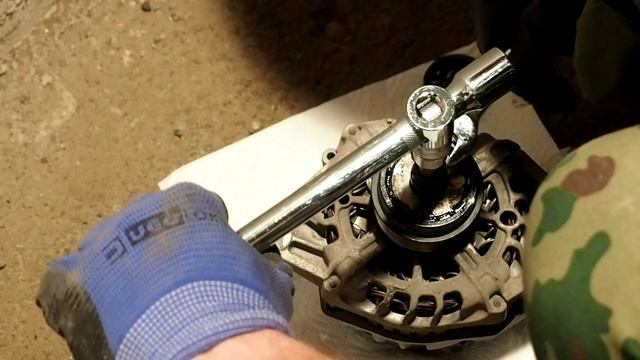 Замена обгонной муфты генератора и ремня навесного оборудования на Kia Ceed JD