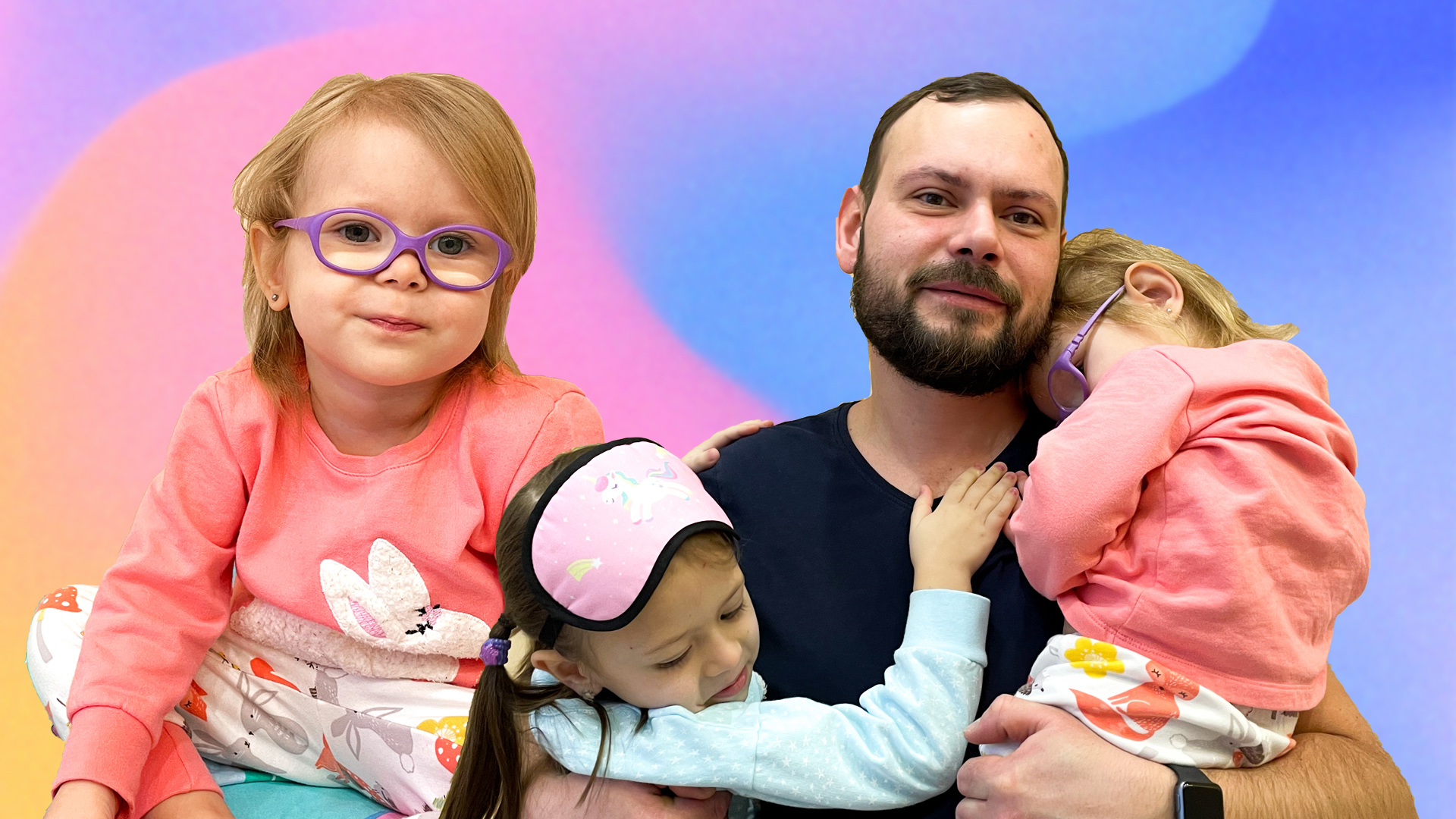 Кира и Ника проспали садик и теперь опаздывают с Папой.