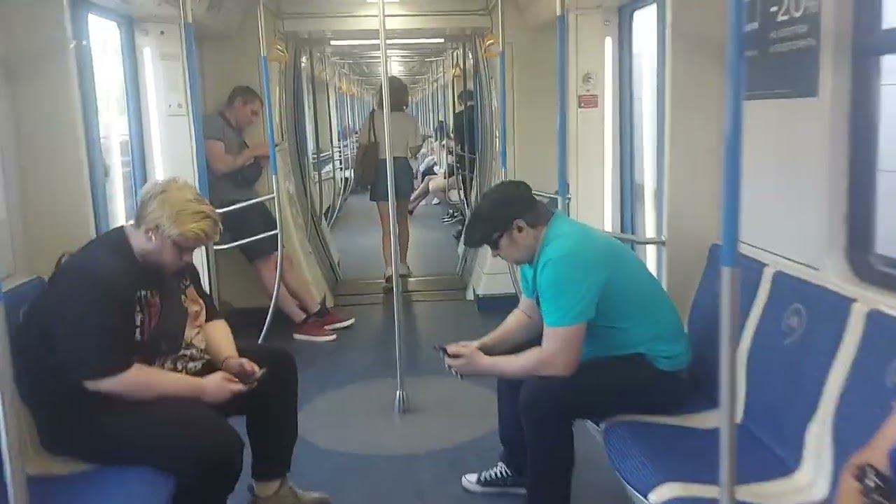 Прогулка по вагонам метро на Филёвской линии Московского Метрополитена (24.06.22)
