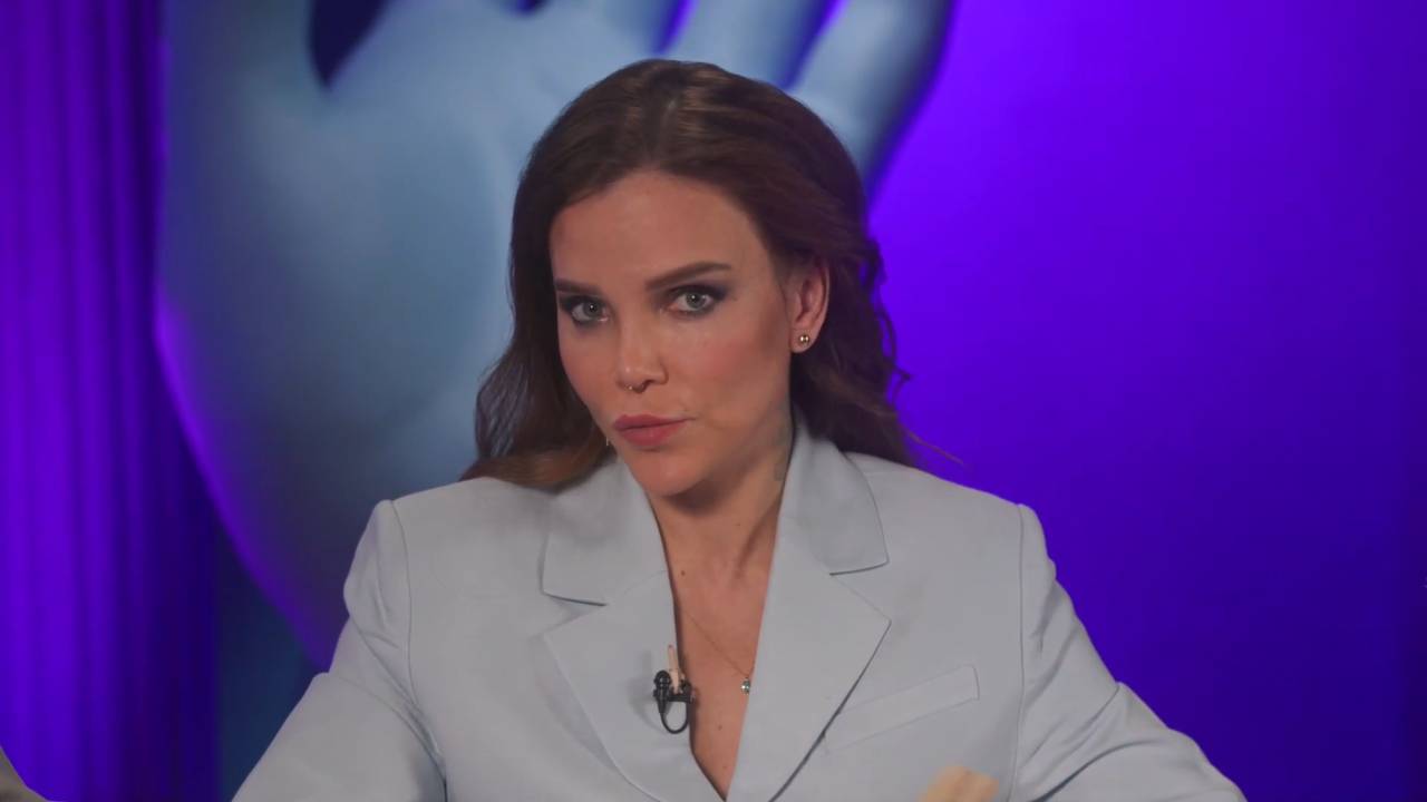 «Либо страсть, либо конкуренция»: что значит «Пятерка Жезлов» в раскладе на любовь