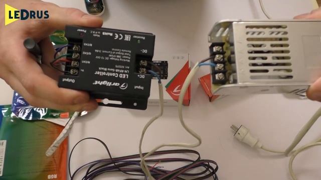 Схема 1. Как подключить светодиодную ленту? Многоцветная LED лента + контроллер и блок питания.