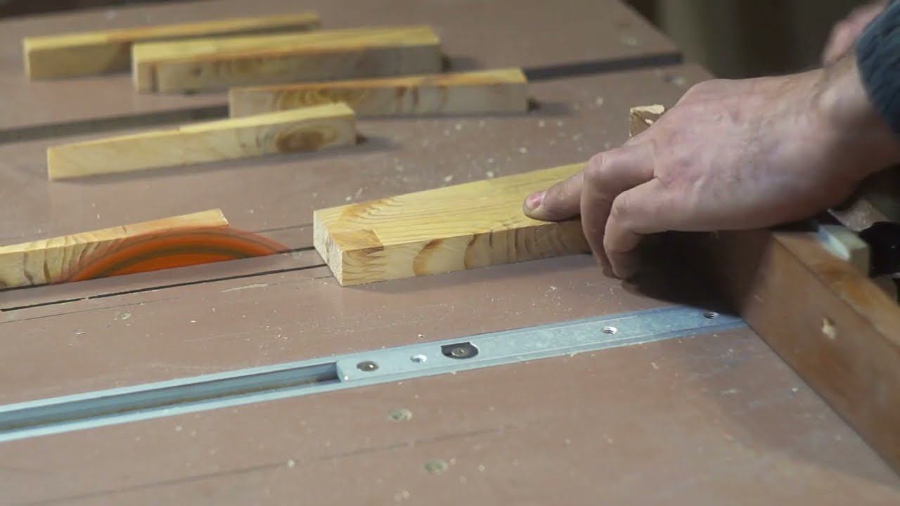 Как можно быстро сделать парные клинья для монтажа