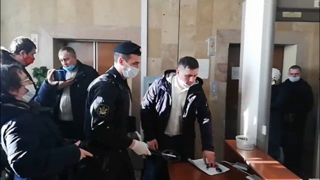 Политическая расправа за право говорить правду выглядит так. Путинский режим во всей красе.