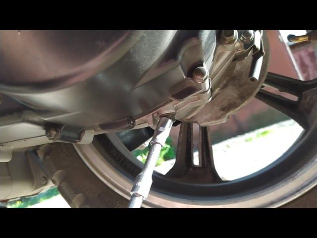 Motoland Паладин 150 кубов замена масла в редукторе