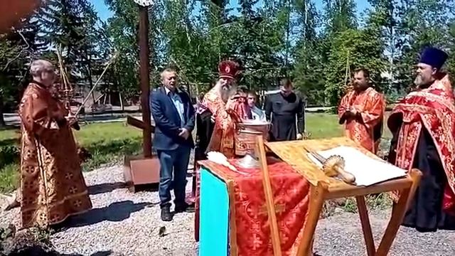 Освящение Поклонного креста в с. Яковлевка.mp4