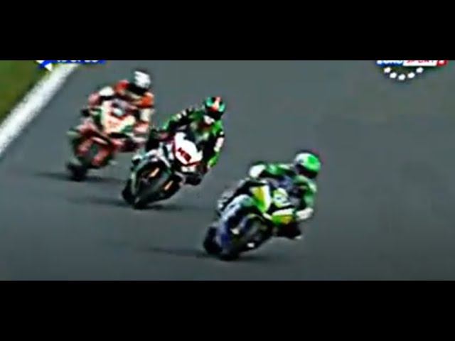 A good overtaking! (BSB Brands Hatch 2014 10 19)