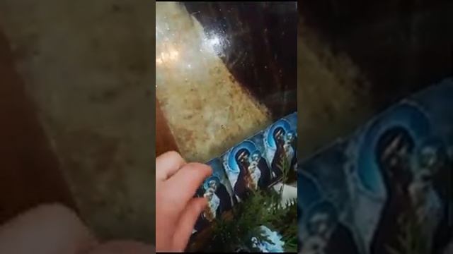 ? Дивеево.  Плачет  ЧУДОТВОРНАЯ  икона Богородицы. Январь 2024 ГОД.