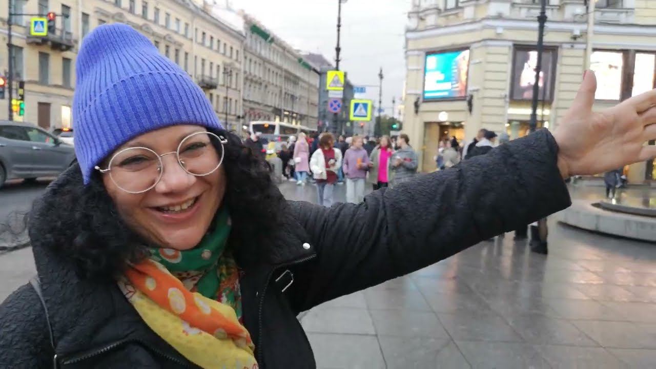 Отпуск 2022. День 7. Питерские коты и снова потерялись, но уже в саду.