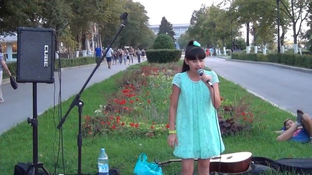 Диана Анкудинова - Мама. Набережная г.Самары. 22.08.2016.mp4