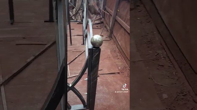 Ограда воздушная и престижный крест для кладбища I ритуальные изделия под заказ