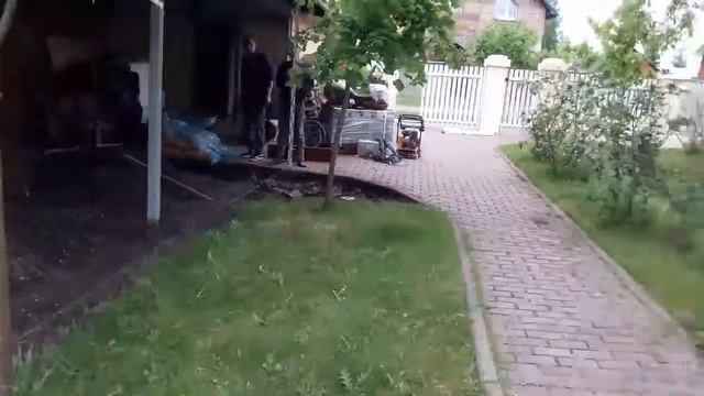 Устройство тротуаров. Брусчатка.  Подготовка основания. Часть 1.mp4