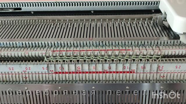 Красивый край резинки 1x1  на вязальной машине. Заработок резинки с бросовой нити.