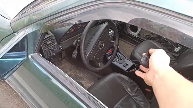 Не открываются двери на Mercedes