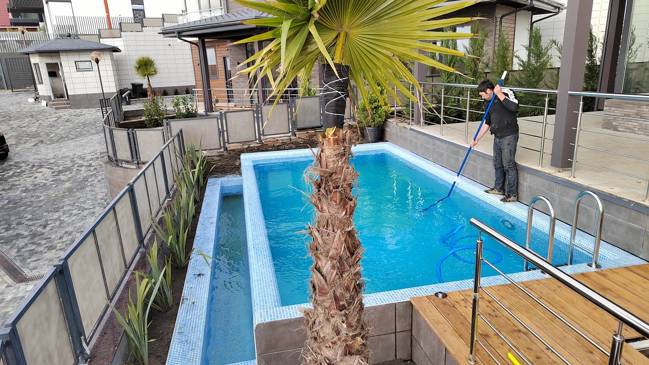 г.Сочи. Два бассейна "Инфинити"