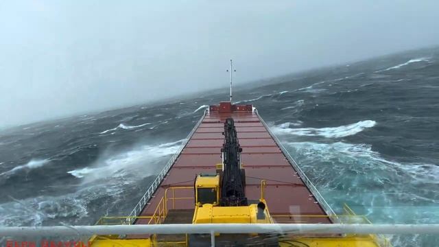 Шторм 10 баллов в норвежском море