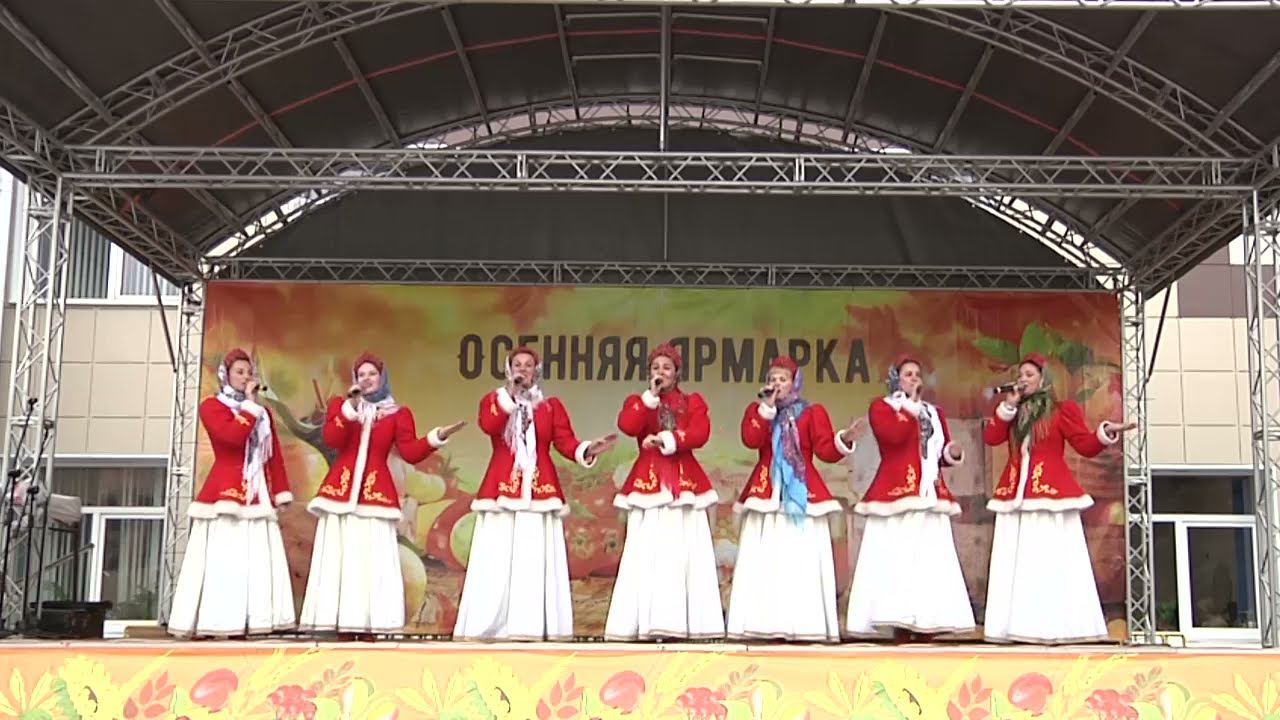 Ярмарка гудит поёт