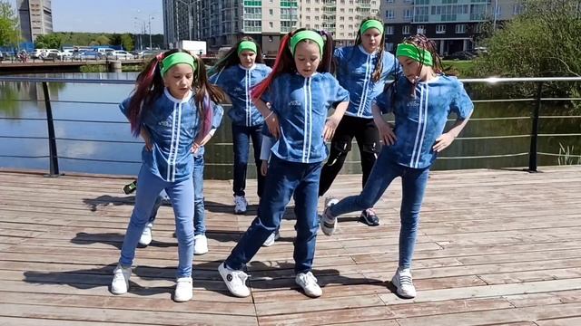 Танцевальный видео клип "Супер звезды"