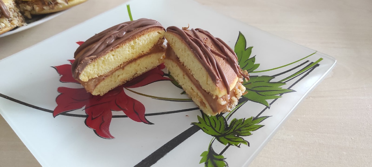 Печенье -сэндвич на сковороде.