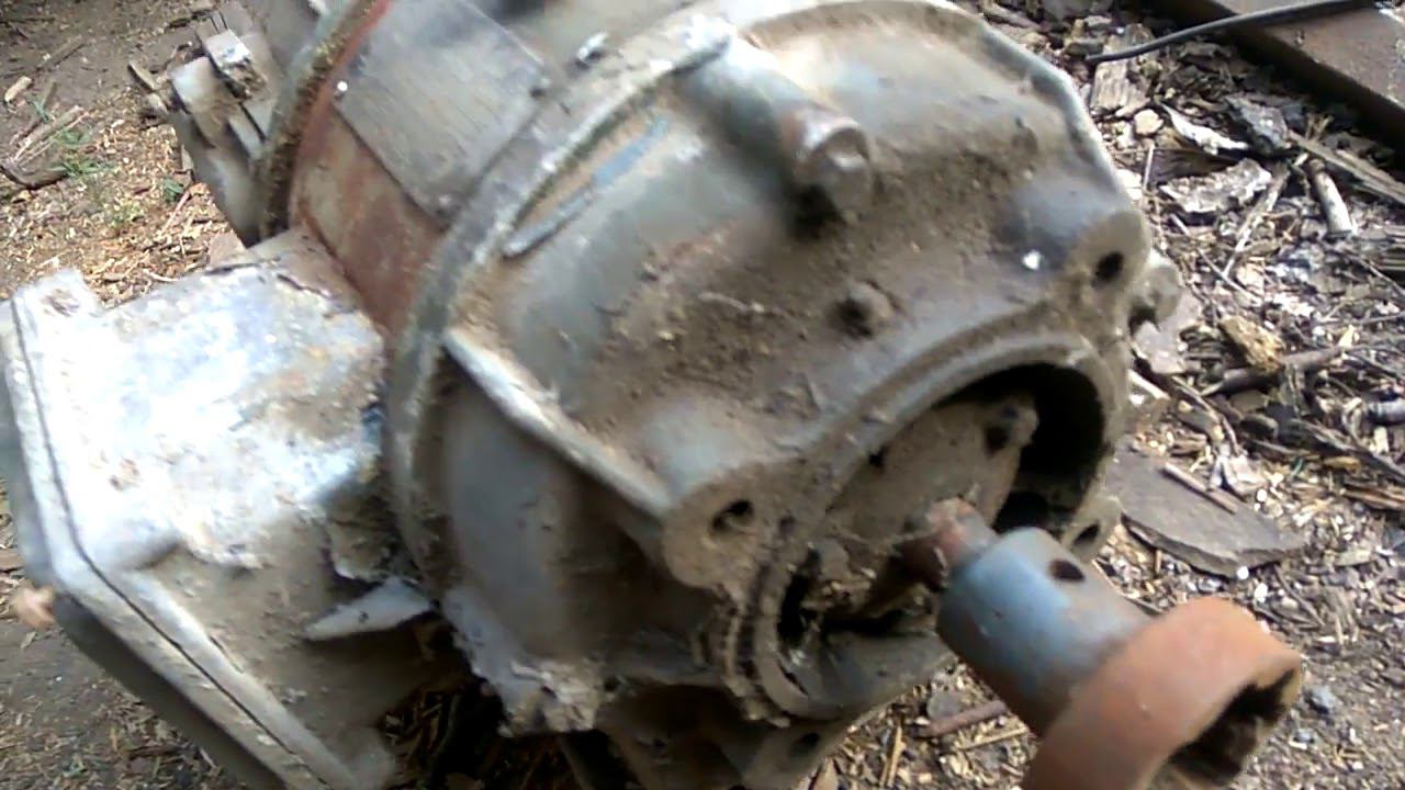 Ветро генератор - двигатель для лебёдки на мачту.