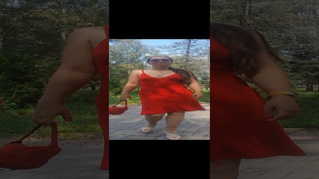 Девушка из "Матрицы".