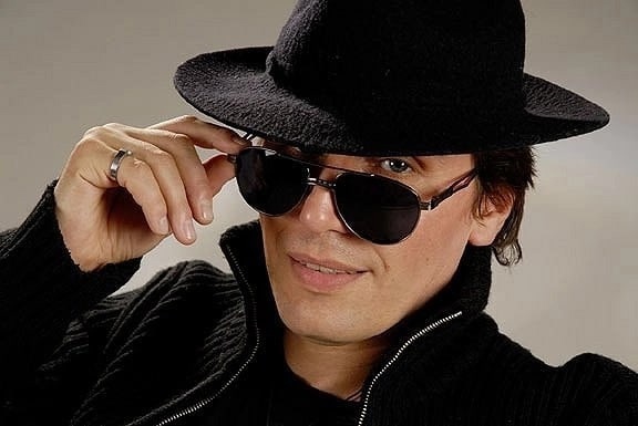 Владимир Цветаев - Каблучки стучат по асфальту