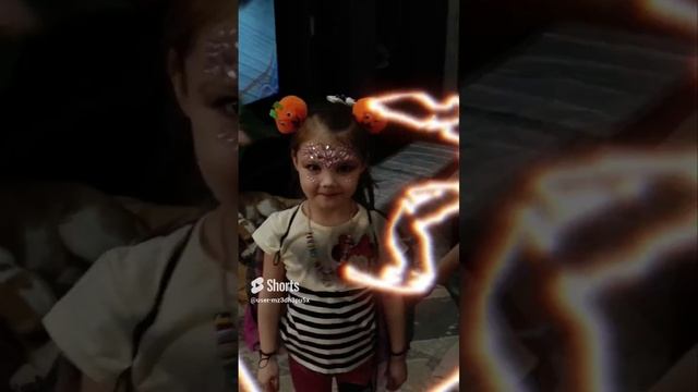 Хэллоуин 2023. Алиса Матвей и Дима празнуют halloween.