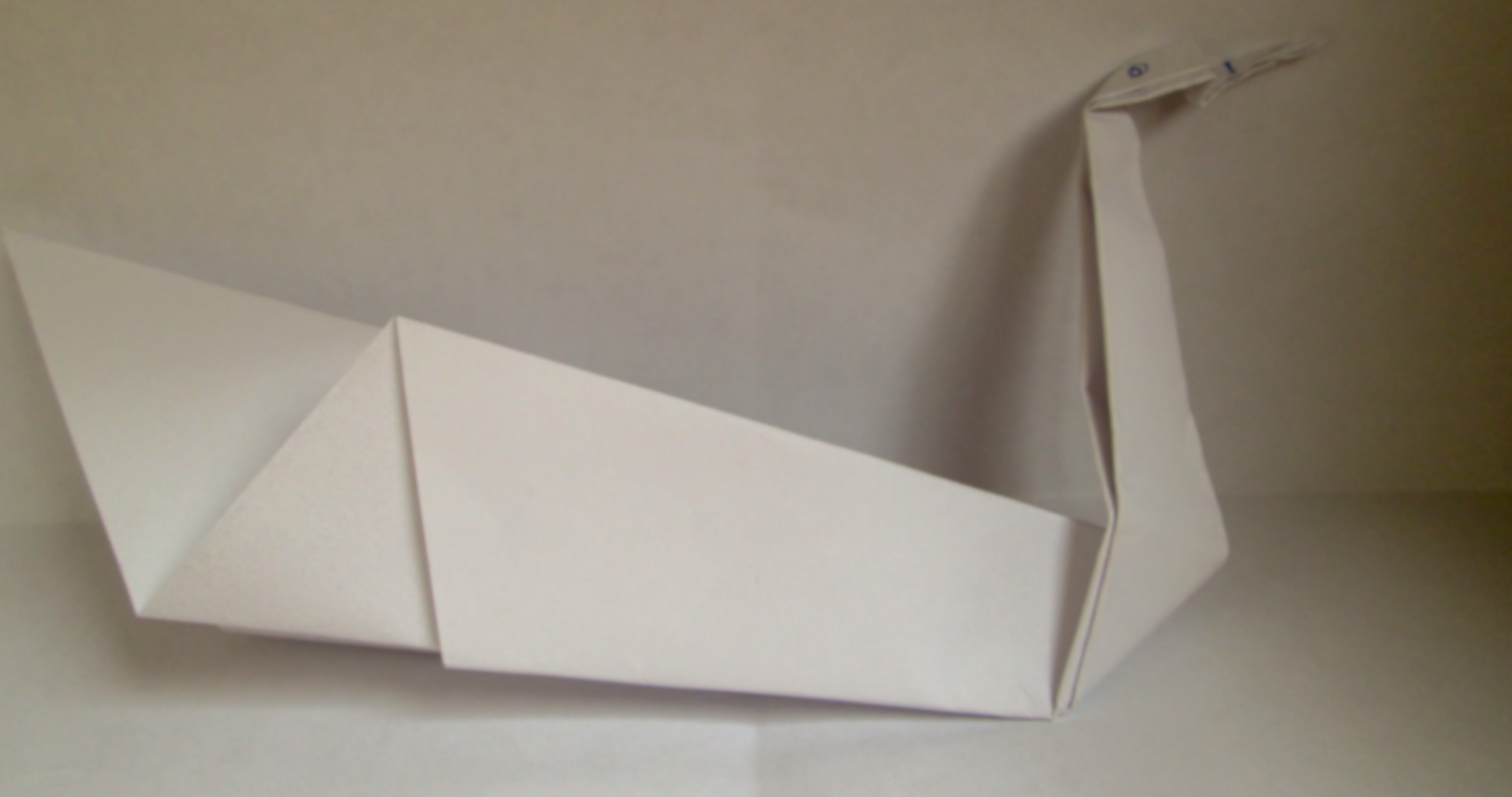 Как сделать лебедя в стиле оригами.