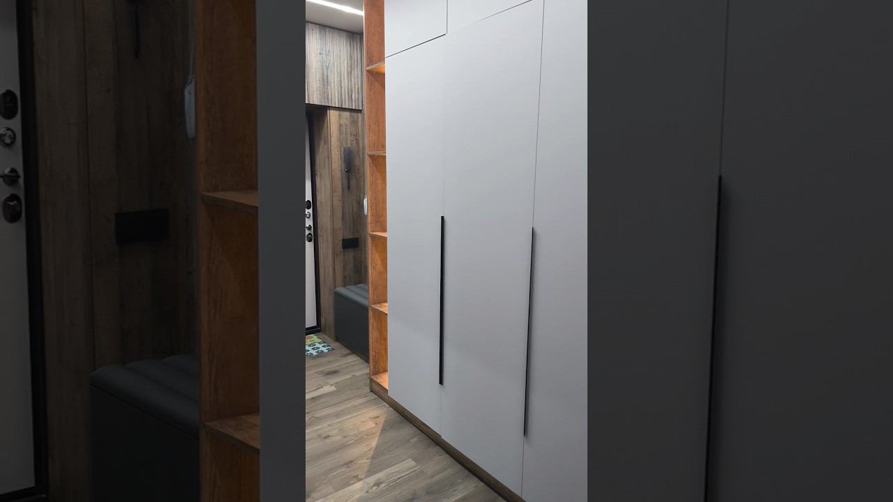 Прихожая в квартире на заказ. Новая работа. Мебель в Анапе M-STUDIO. #прихожая #мебельназаказ