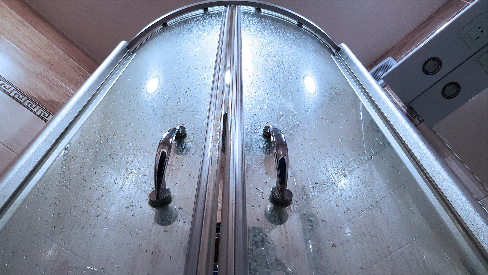 КАК отрегулировать ДВЕРИ душевой КАБИНЫ.