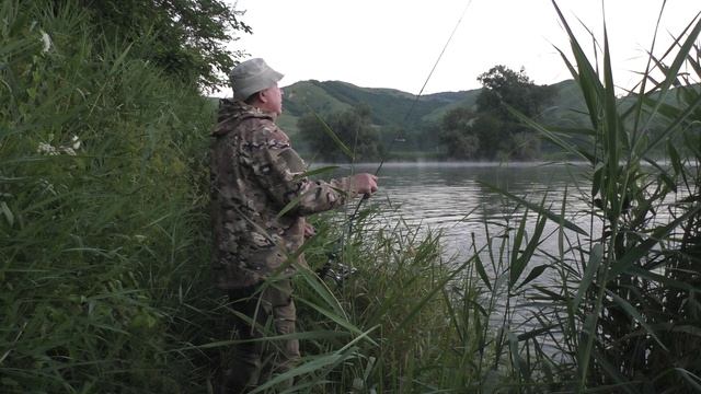 Короткое видео ловли окуня на мини воблер крэнк