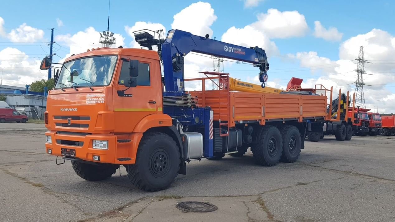 Бортовой полноприводный автомобиль КАМАЗ-43118 с тросовой южнокорейской КМУ DY (DongYang) SS1926 II.