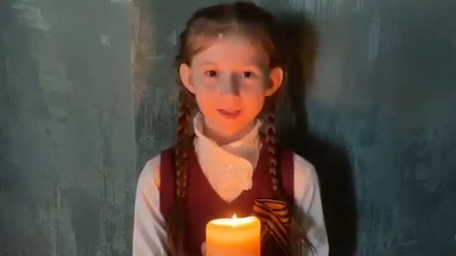 Савошкина Мадина 2 в #75стихов_победа_губкинский #школа4губкинский.mp4
