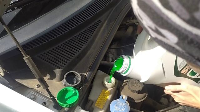 Kia Picanto 2007. Куда заливать антифриз