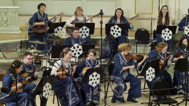 Гамбар Мухтар-оглы Гусейнли – «Джуджаляри́м» («Мои цыплята»).