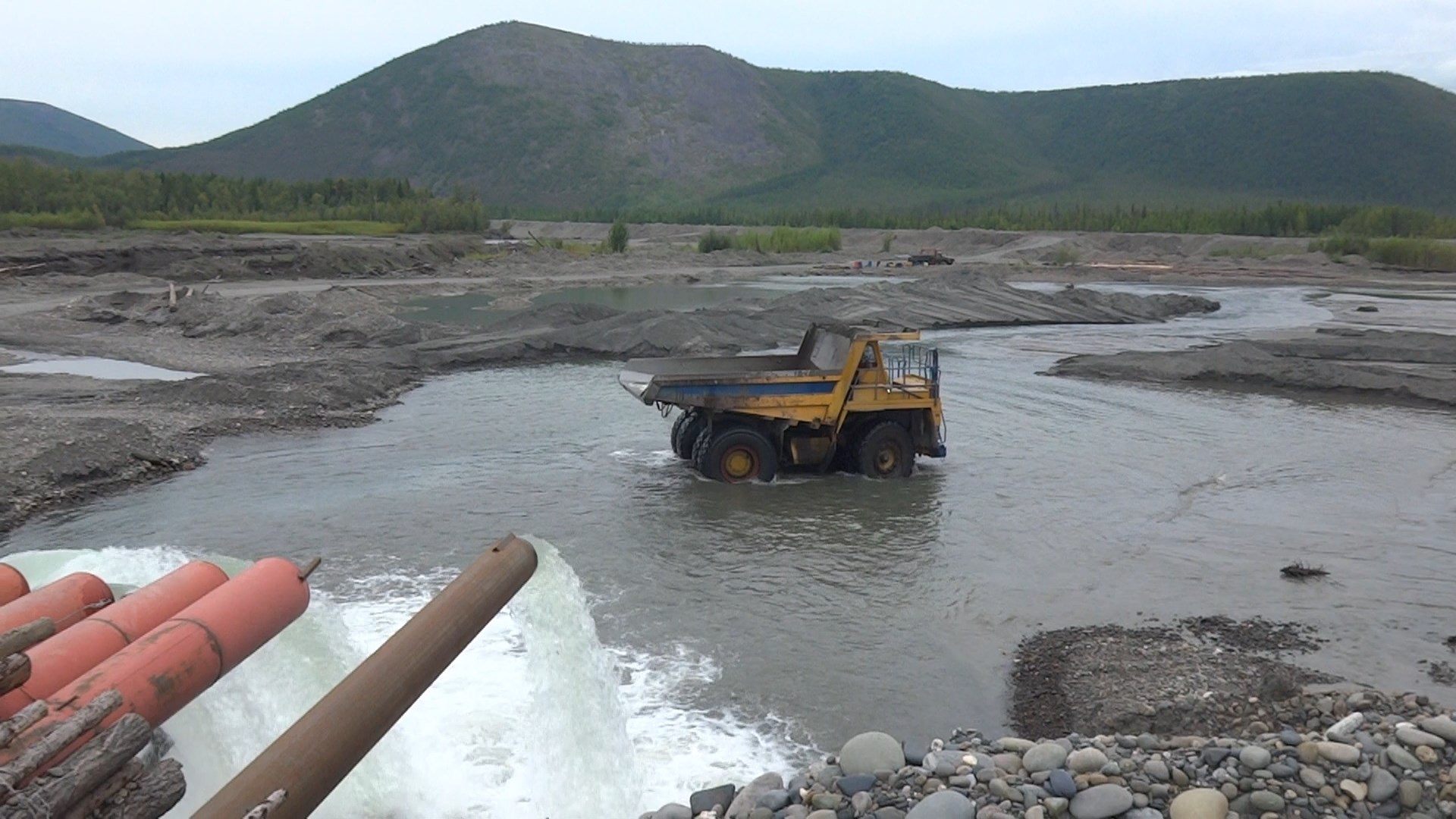 Золото убивает реку Аллах-Юнь. Gold kills the Allah-Yun river