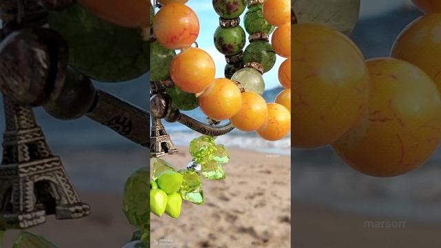 просто зелёное настроение. зелёное на синем