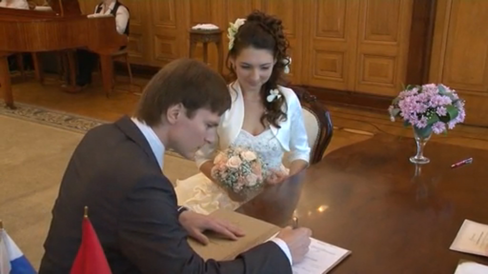 Свадебный клип, Молодожены